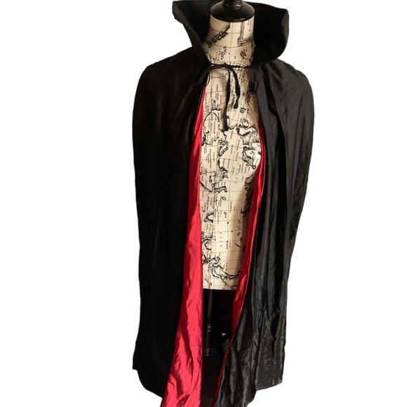 mayhem mansion | Other | Mayhem Mansion Halloween Costume Red Black ...